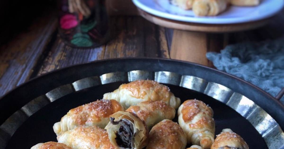 Resipi Mini Chocolate Puff Pastry Rolls 🇩🇰 oleh Dapur Yusfarisyia - Cookpad