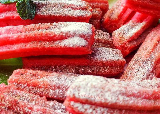 Resep Churros Red Velvet oleh Dera Nurul Yusuf - Cookpad