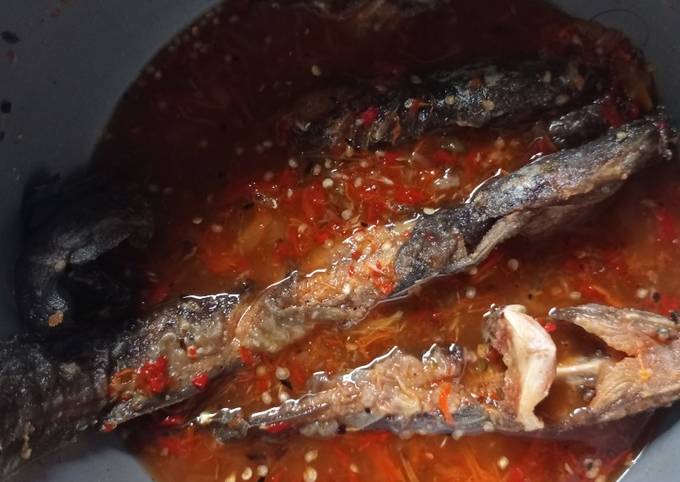 Resep Pecak ikan lele oleh nurokta soleha - Cookpad