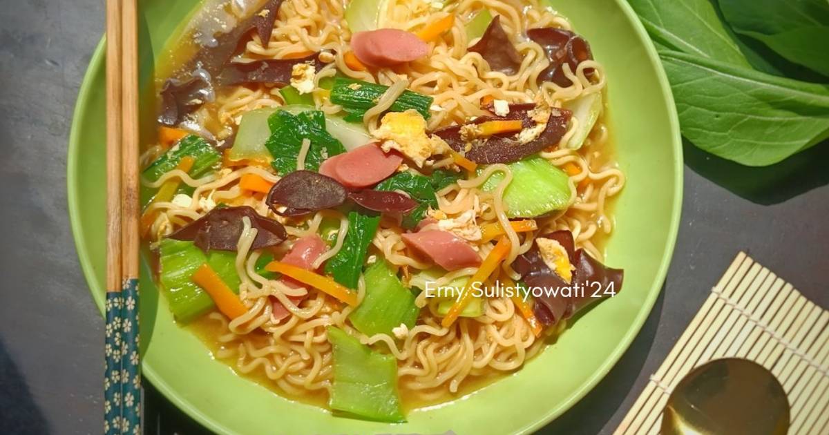 Resep 🍜Mie Goreng Nyemek🍜 oleh Erny Sulistyowati (Pawon Erny) - Cookpad