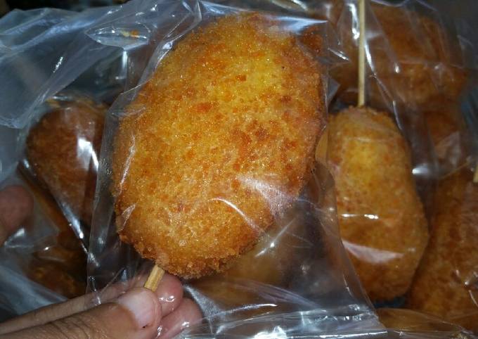 Resep Roti Goreng Isi Sosis (Irit) oleh danish_desert - Cookpad