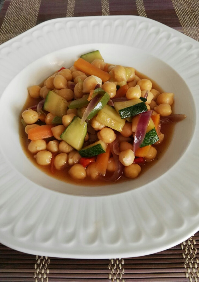 Garbanzos Con Verduras Y Salsa De Soja Receta de hoy_cocina_lisson (Pilar)