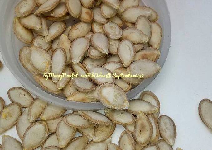 Resep Kuaci biji labu kuning oleh inonk Aden _ LizSetia(MomyNaufal ...