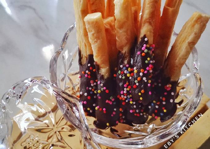 Resep Choco Stick Pastry oleh Eby's Kitchen - Cookpad