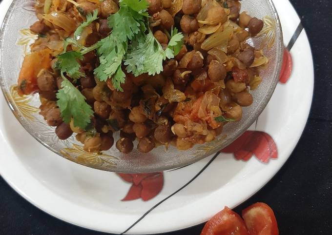 Sprouted Chana fry Recipe by reemamakhija - Cookpad