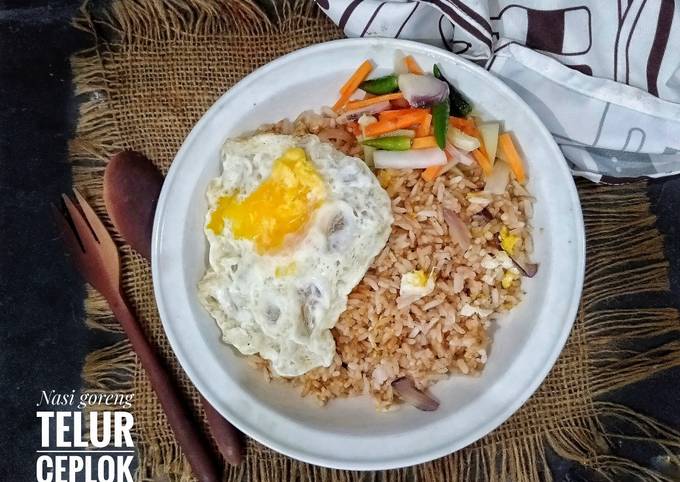 Resep Nasi goreng Telor Ceplok oleh farida Sulthan 🇮🇩 (IG. Malika02782 ...