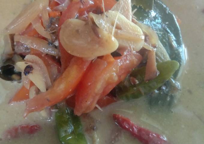Resep Pindang layang sayur santan oleh Nazwa Nuril - Cookpad