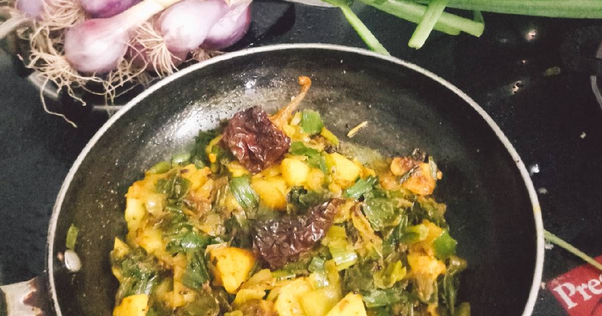 हिरवा कांदा पात भाजी (Hirva Kanda Paat Bhaji Recipe In Marathi) रेसिपी ...