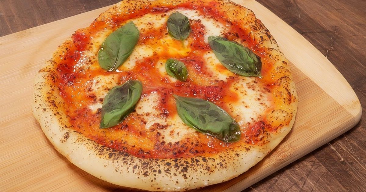 How To Make Neapolitan (Naples) Pizza Using Frying Pan Recipe By Daruma ...