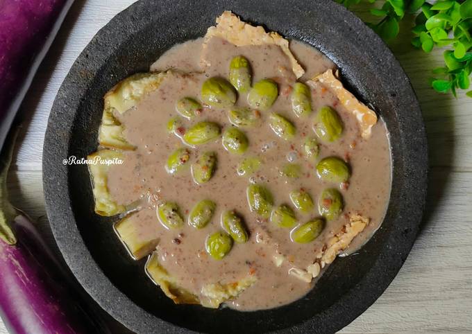 Resep Pecel Terong Tempe Pete Kukus oleh Ratna Puspita - Cookpad