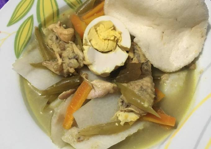 Resep Lontong kari ayam dan sayur ala fe oleh CIA Febri - Cookpad