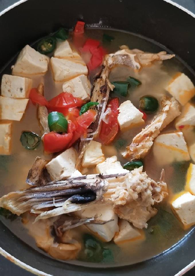 Resep Sup tulang ikan asin jambal roti oleh Imelda Chens - Cookpad