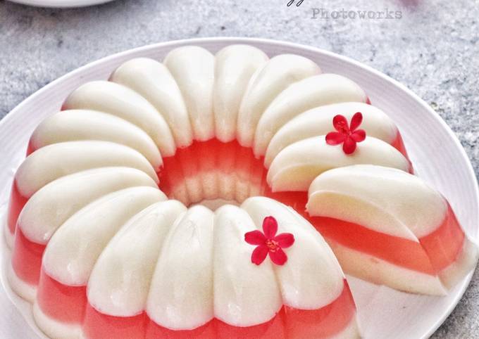 Resep Puding Merah Putih oleh Frielingga Sit - Cookpad