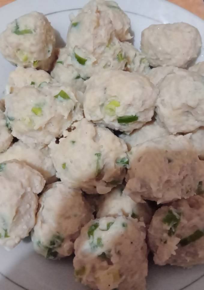 Resep Bakso Ayam Homemade oleh tetty riyanti - Cookpad