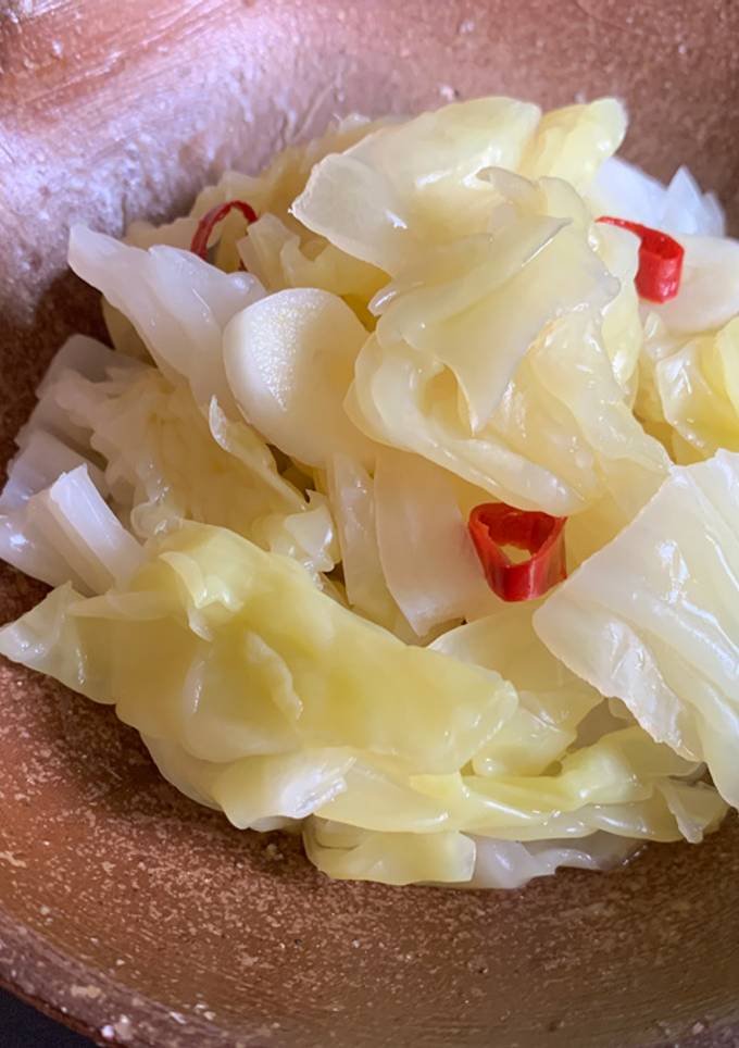Sweet & Sour Cabbage Recipe by Hiroko Liston - Cookpad