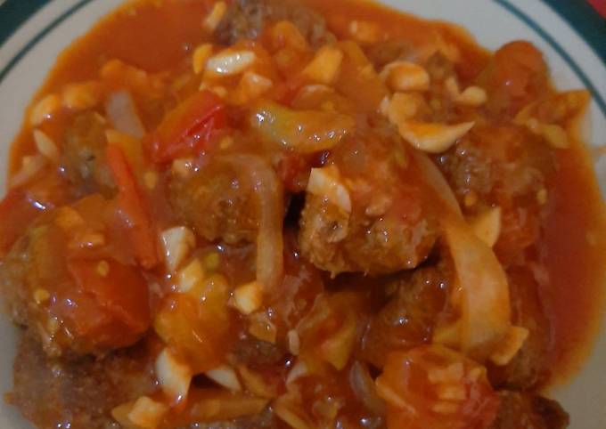 Resep Bola bola daging saus tomat oleh aulia afriza - Cookpad