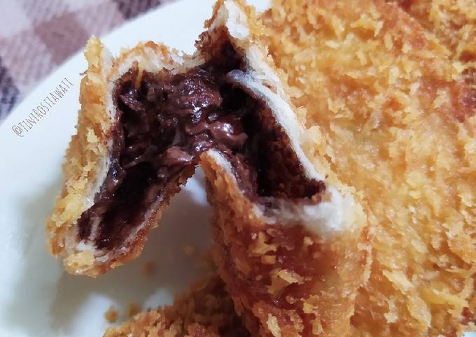 Resep Roti Goreng Isi Coklat oleh Tini Rostiawati - Cookpad
