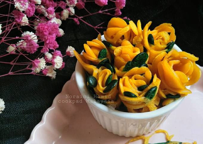Resipi Roti jala rose 🌹 oleh Noraini Hamid - Cookpad
