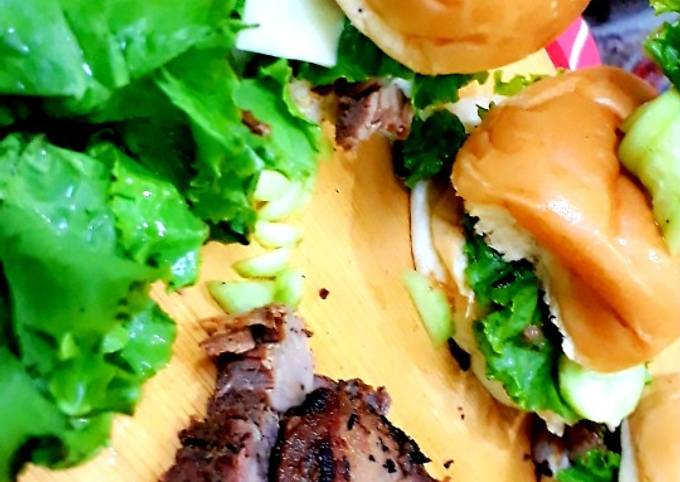 Hunter beef burgers Recipe by Sadia Alvi - Cookpad