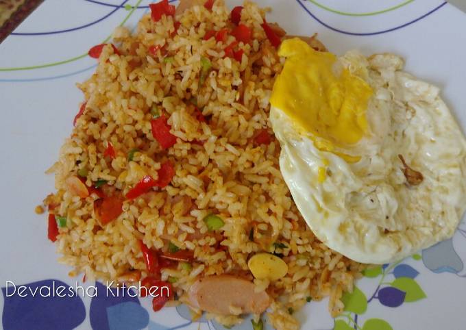Resep Nasi Goreng Minang (super pedas) oleh Devalesha Kitchen - Cookpad