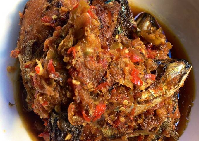 Resep Balado Ikan Cakalang oleh Dinda Caesarria - Cookpad