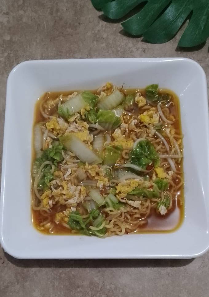 Resep Mie rebus ala nyemek no instan oleh Ani Brilian - Cookpad