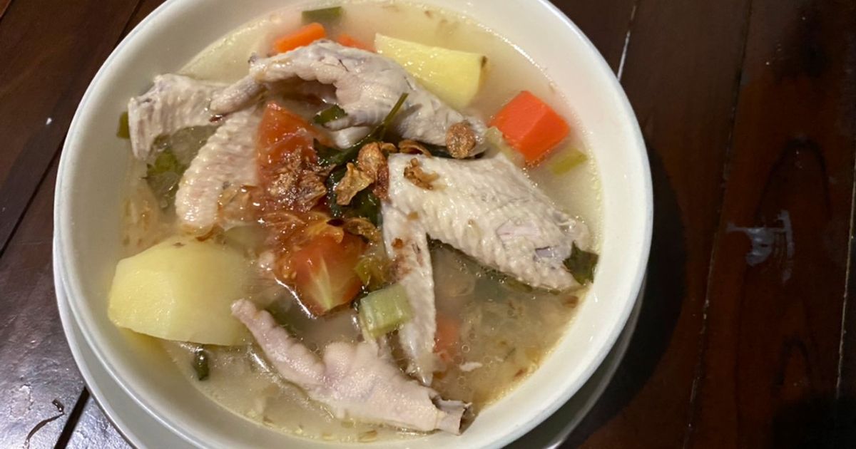 Resep Chicken Wings And Claw Soup oleh galcit kit- chen - Cookpad