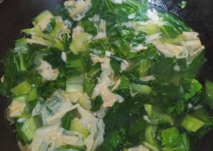 Resep Ca sawi sendok (pakcoy) kembang tahu gak pake ribet oleh Mama ...