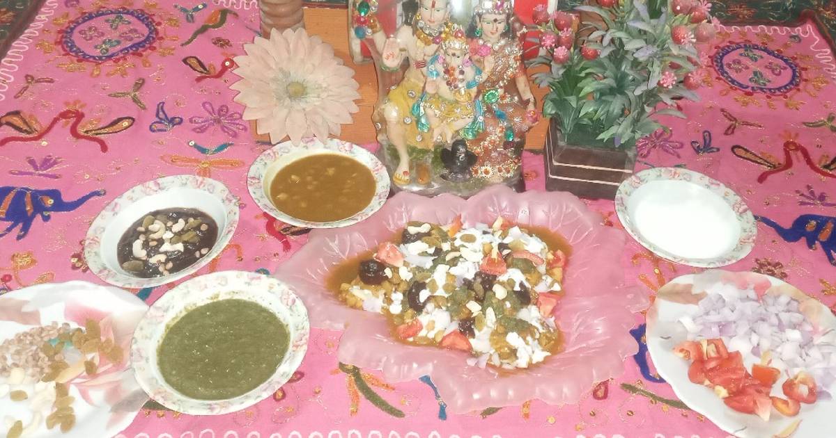 Samosa Chaat Recipe By 👑adv Pooja🤴 Rajvanshi ⚖ Cookpad