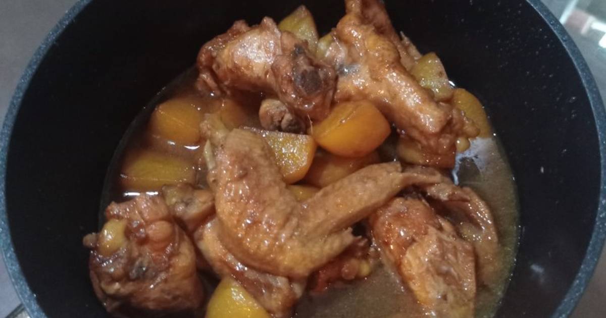 Resep Semur ayam kentang oleh Thia Lestari - Cookpad
