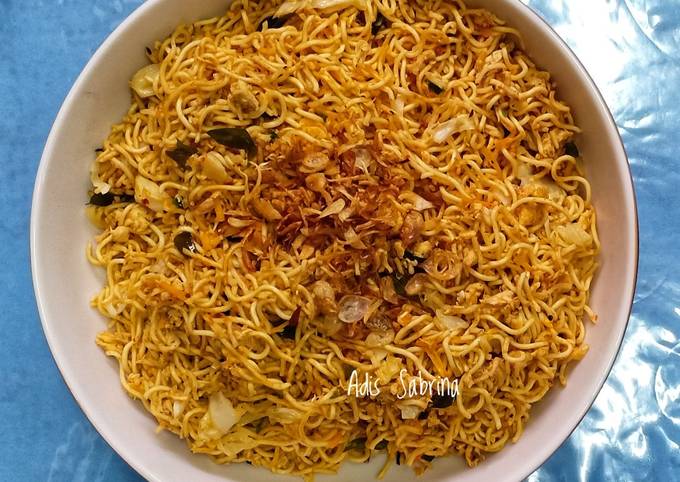 Resep Mie goreng rica-rica oleh Adis Sabrina - Cookpad