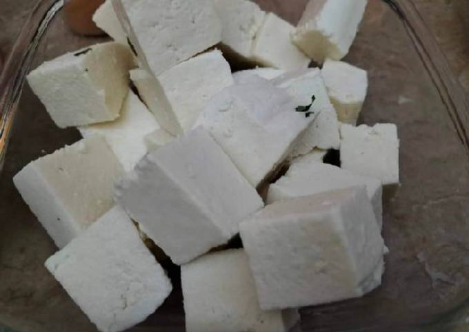 Homemade cottage cheese / paneer Recipe by Syeda Hira Mujadid - Cookpad