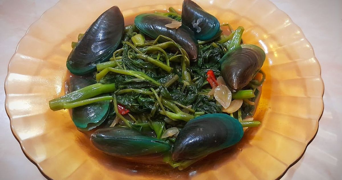 Resep Kangkung Masak Kerang Ijo oleh Mba Iwik - Cookpad