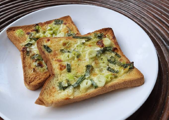 Resep Spring Onion Toast Bread 🍞 oleh Frilly - Cookpad