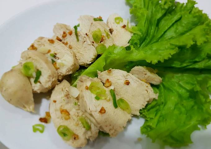 Resep Ayam rebus pek cam kee oleh clairine - Cookpad