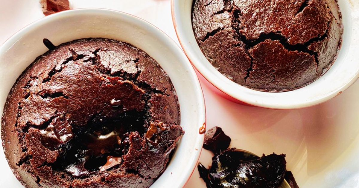 Choco Lava Cake Recipe by Anjali Valecha - Cookpad