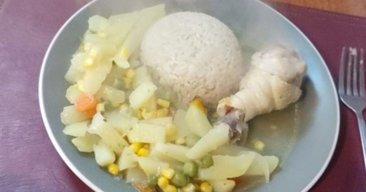 Pollo Enchoclado Con Arvejas Receta de Iza NB- Cookpad