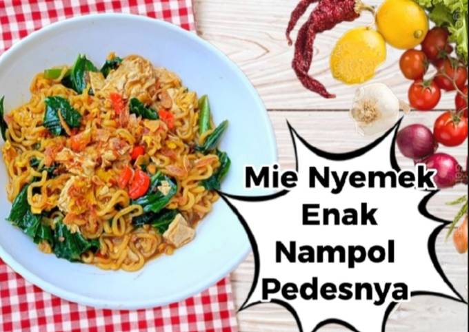 Resep Mie nyemek enak nampol pedesnya oleh Dapur Ceria 🦞 - Cookpad