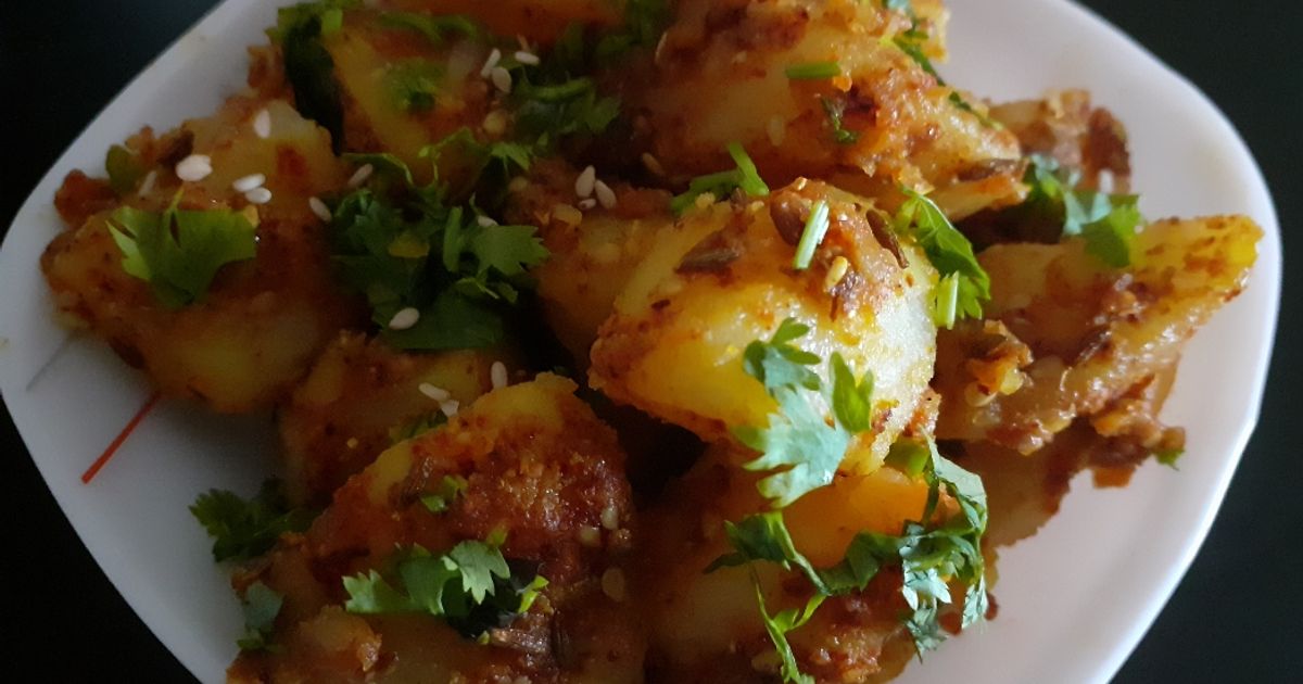 Dry Potato Subzi Recipe by Jasmin Motta _ #BeingMotta - Cookpad