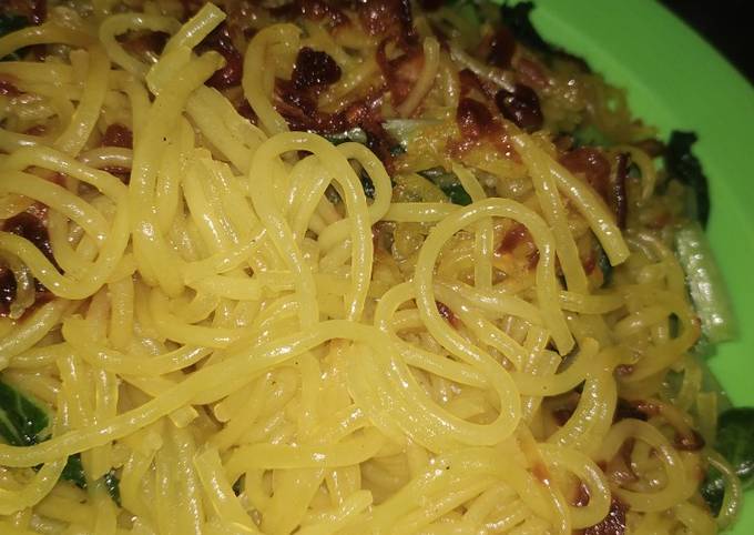Resep Mie Leor a.k.a Mie Kuning oleh awalia fauziah - Cookpad