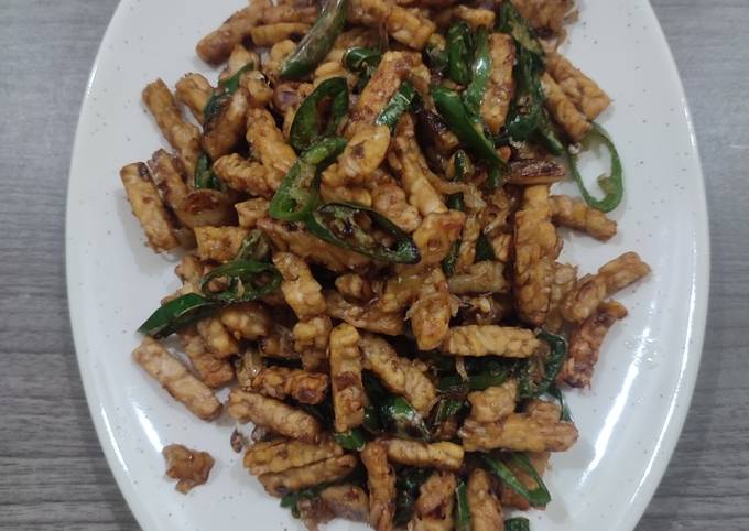 Resep Tumis Tempe Teri Cabe Hijau oleh Edbars_Kitchen - Cookpad