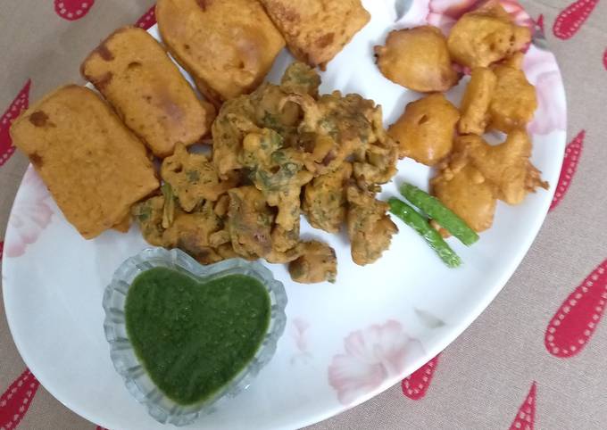 Pakoda platter Recipe by Shivani Mathur - Cookpad