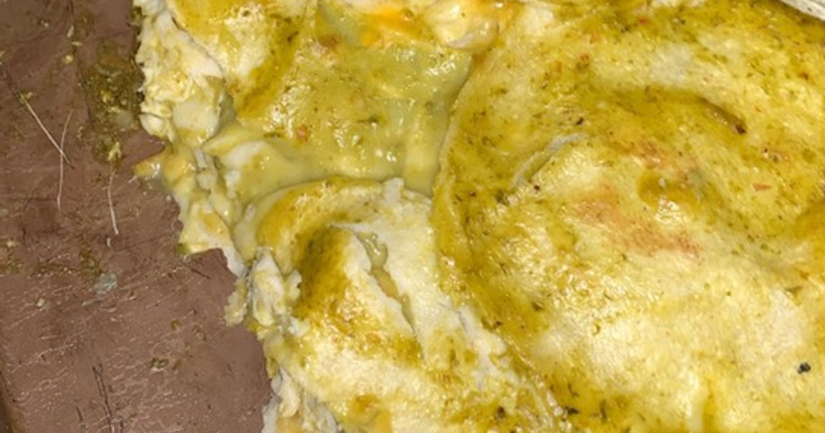 Green Chicken Enchiladas Recipe by theeefinest