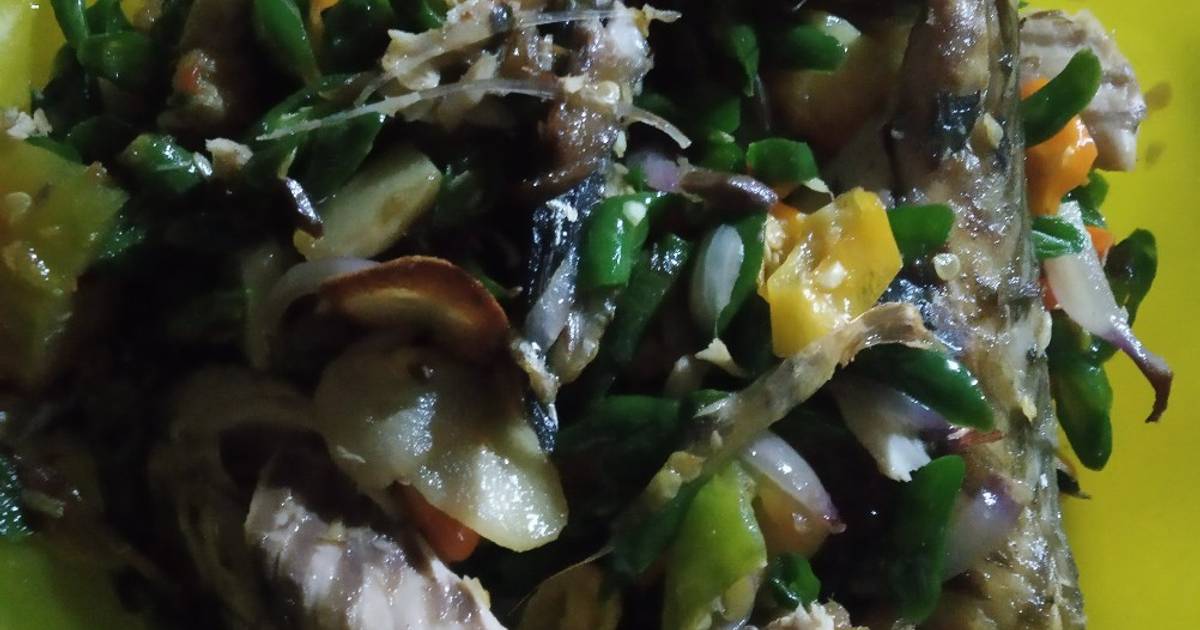 Resep Ikan kembung keranjang cabe ijo oleh DapurUmma - Cookpad