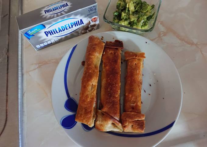 Rollitos rellenos de queso Philadelphia con Chorizo Receta de Jonas ...