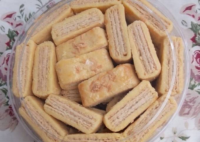 Resep Cookies Wafer Keju oleh Ummu Nikmatin nadha - Cookpad