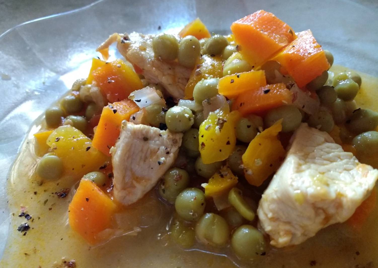 Guiso de pollo y arvejas Receta de Alejandra Lambertini- Cookpad