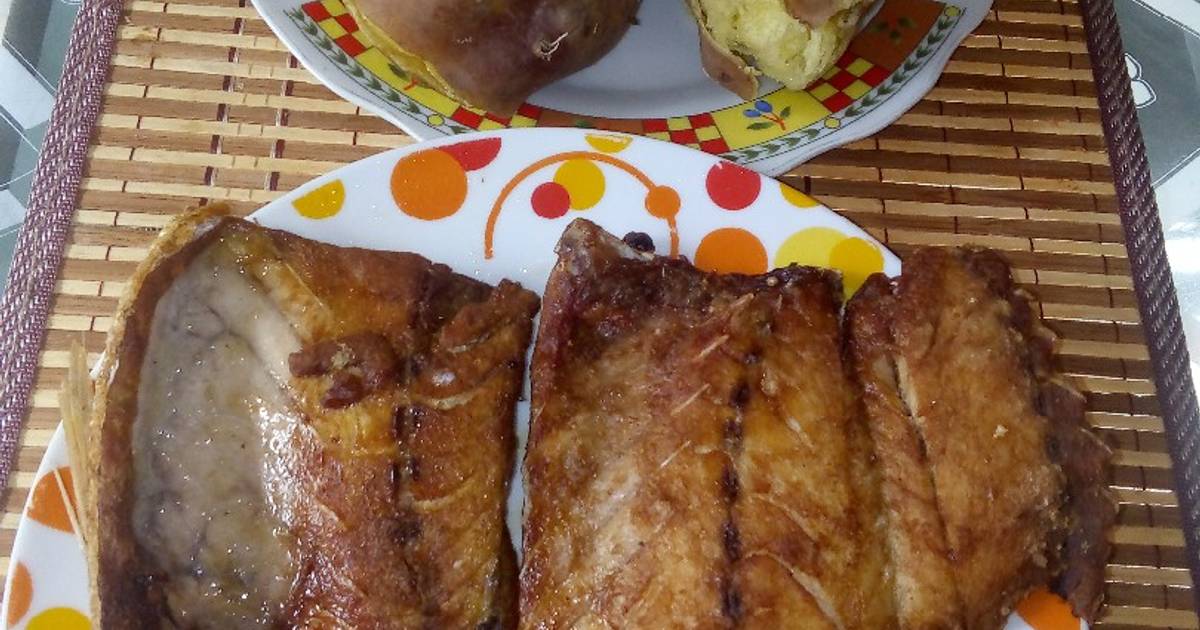 Pescado jurel frito con papas arenosas Receta de Mercedes Huaman Flores ...