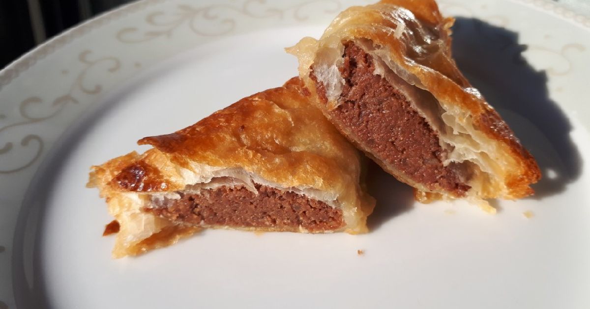 Triángulos Rellenos (Trigoane) Receta de Silviu 🇷🇴- Cookpad