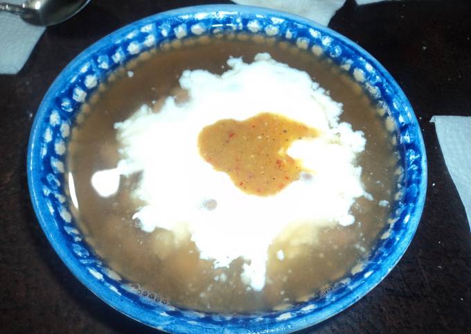 Desayuno de jocoque ranchero con frijolitos de la olla y salsa roja de ...